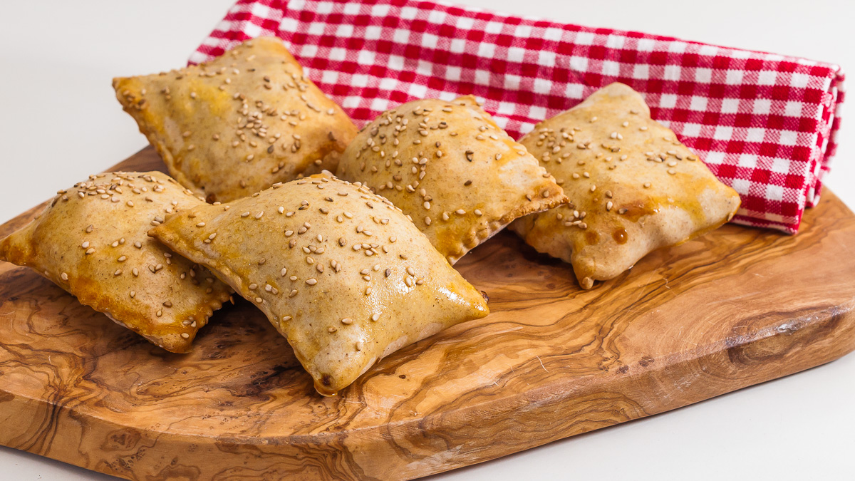 Photo de recette de samoussas, samossa, samoussa, plat typique de la ...